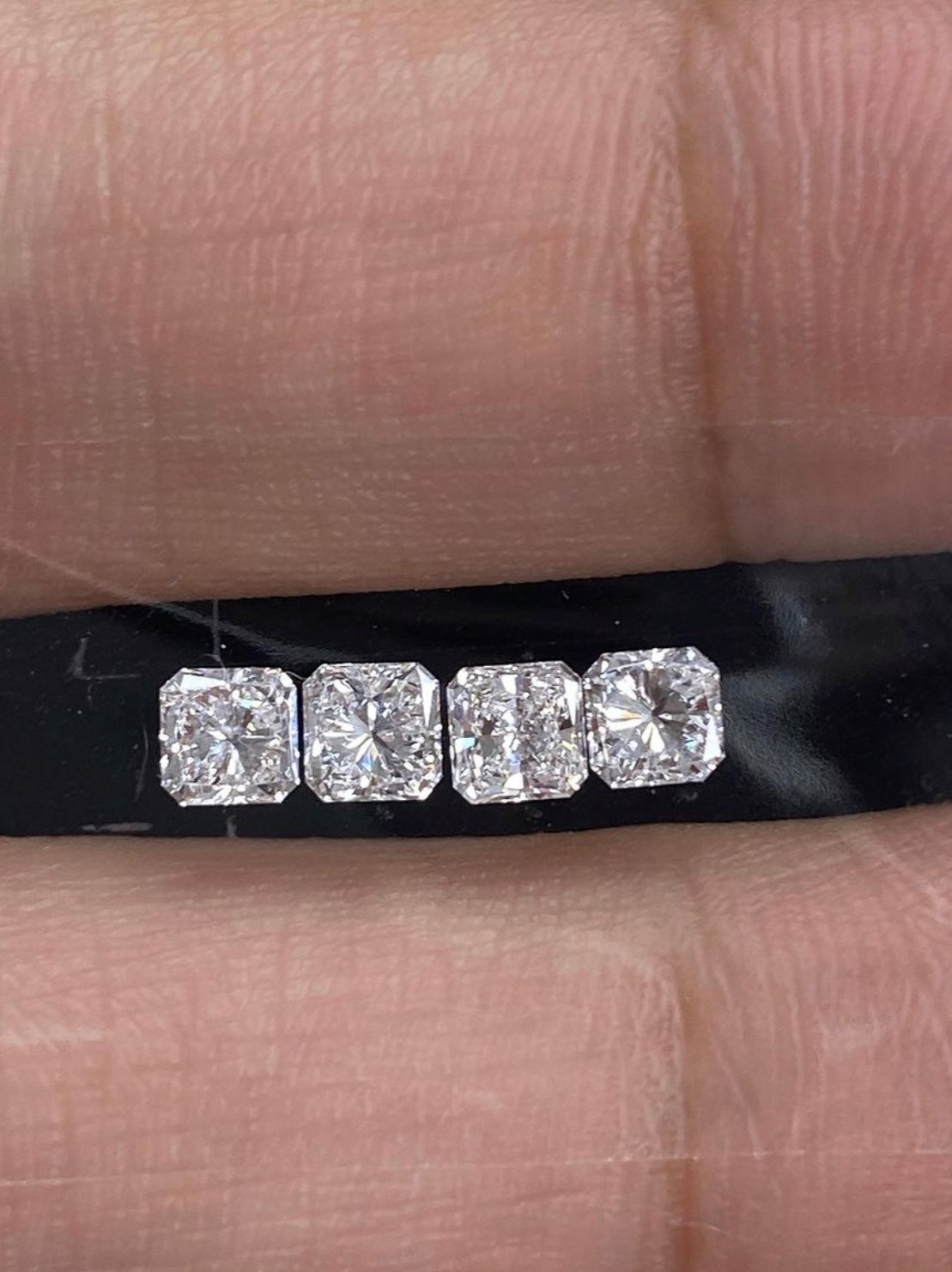 0.97ct Total Weight 4pcs Layout Of Natural EF Color VVS-VS Clarity ...