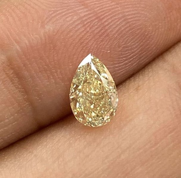 1.02ct GIA Certified Natural Fancy Light Yellow Yellow VS2 Clarity Pear Shape Diamond :: T STAR ...
